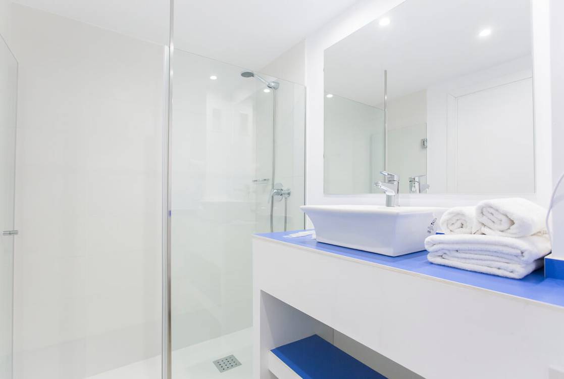 SUPERIOR VISTA PISCINA | Guya Wave Hotel en Cala Ratjada, Web oficial