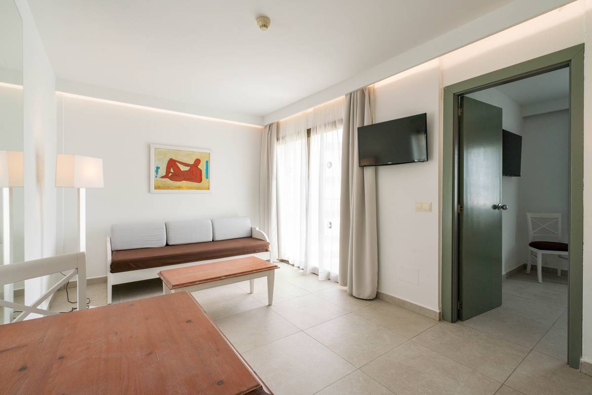Rooms | Guya Wave Hotel in Cala Ratjada, Official Website