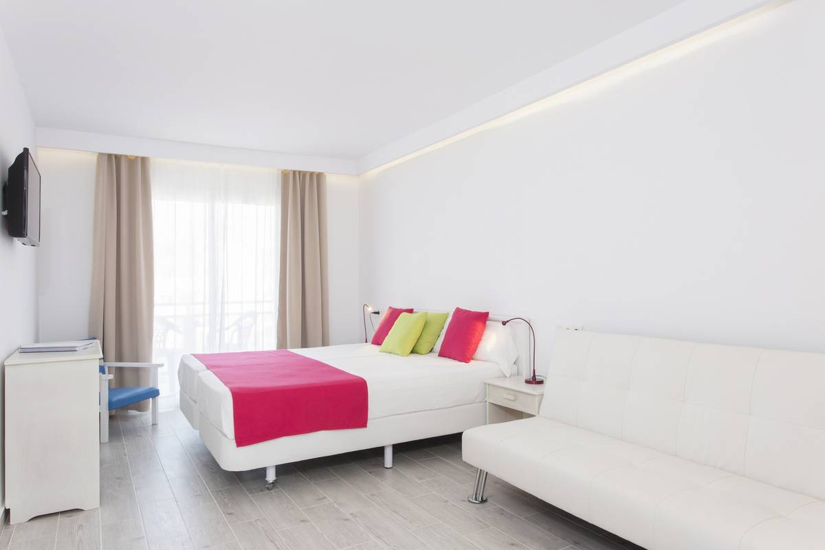 Rooms | Guya Wave Hotel in Cala Ratjada, Official Website